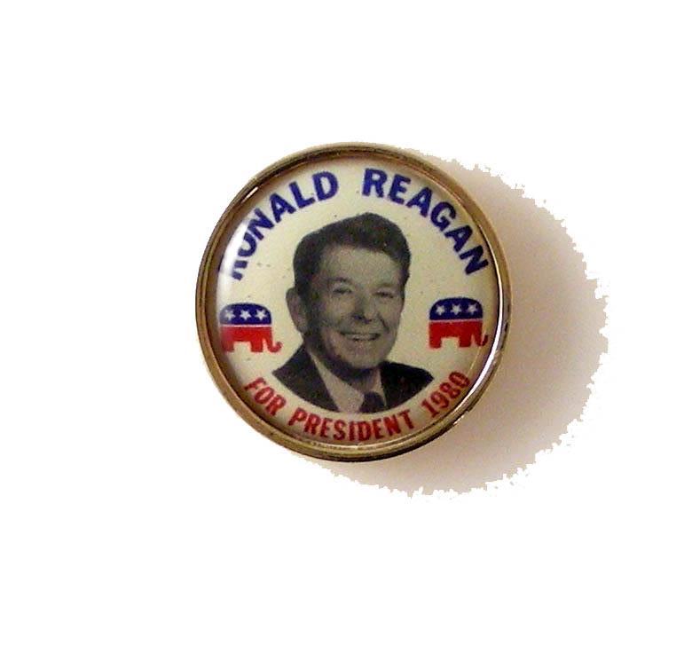 RONALD REAGAN LAPEL PIN